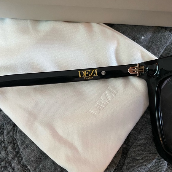 DEZI | Accessories | Nwt Dezi Sunglasses | Poshmark